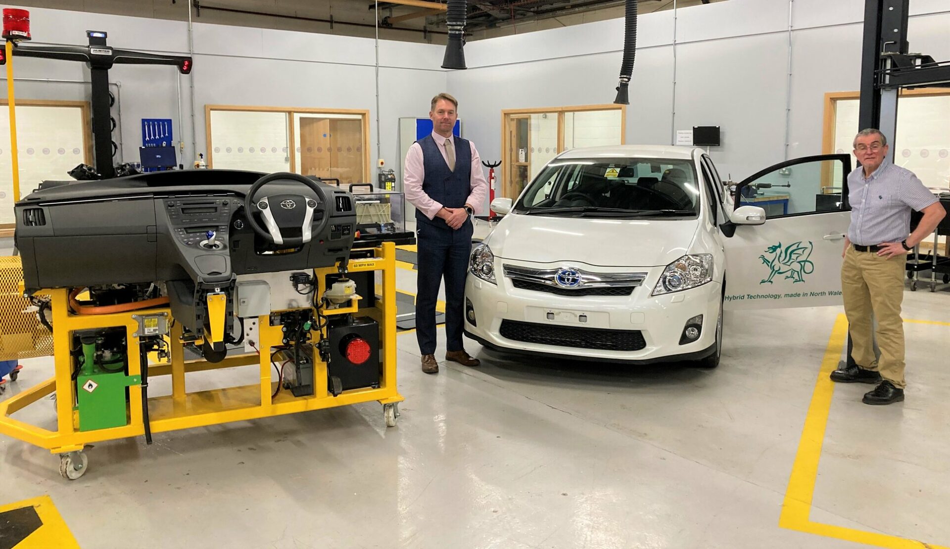 College launches first electric and hybrid vehicle training hub | FE News