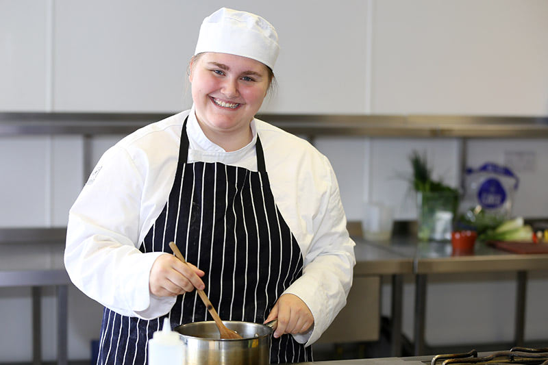 LSEC student's community spirit earns her a Mayor of Bromley Award | FE ...