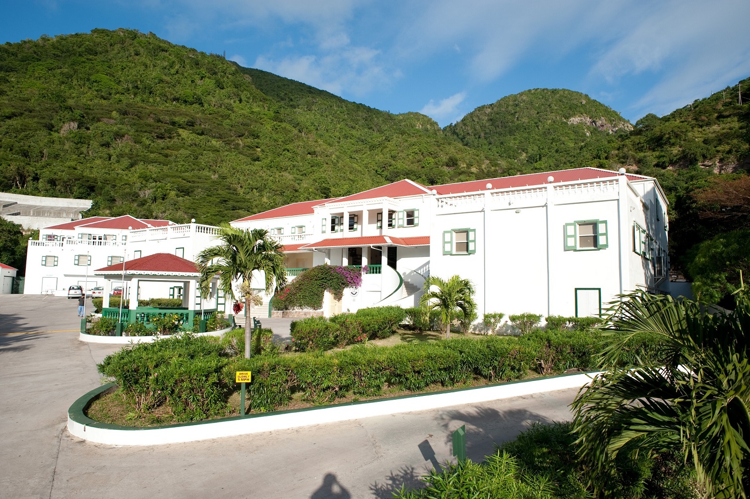 FE News | Saba University School of Medicine Partners with UK's ...