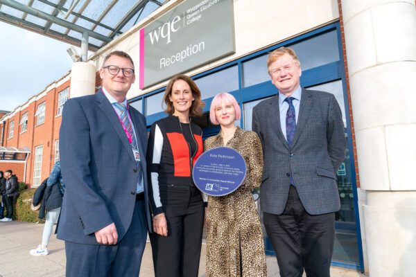 FE News | WQE College reveals Purple Plaque to celebrate former student