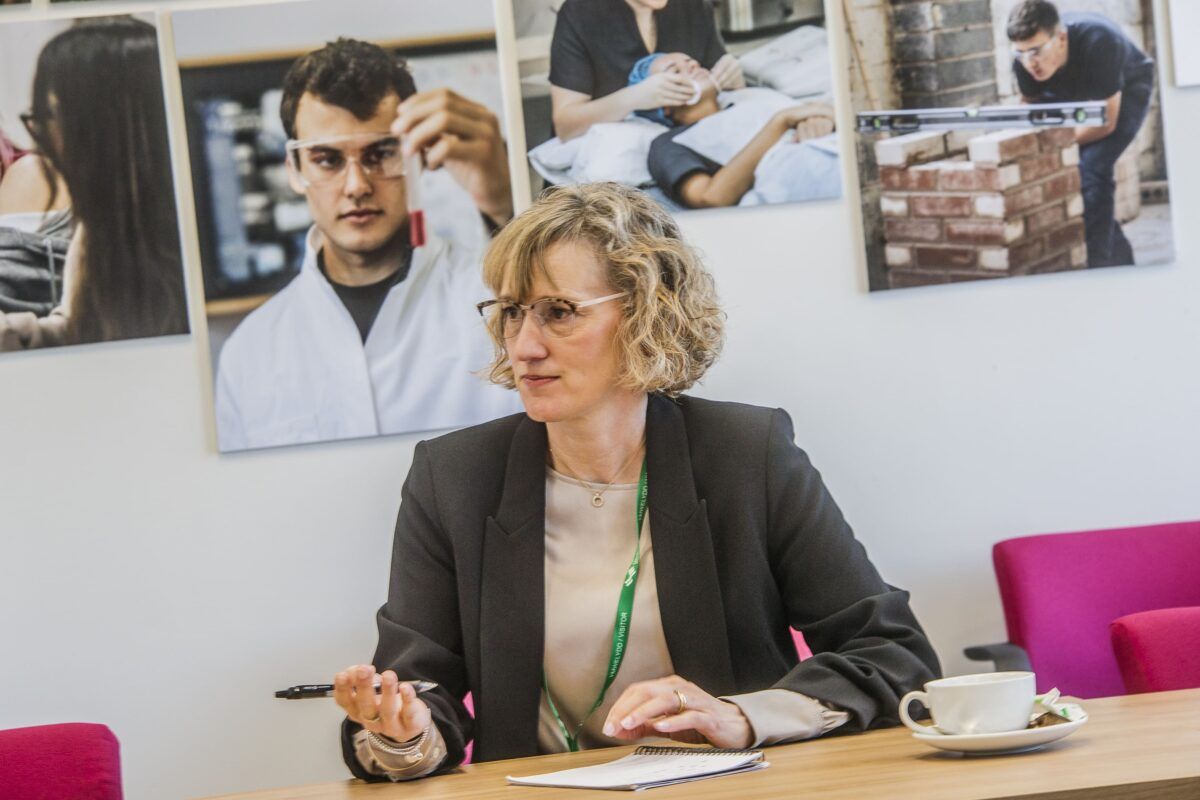 FE News | Coleg Llandrillo welcomes Welsh Language Commissioner